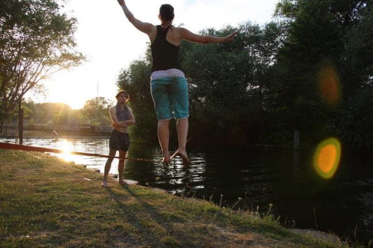 Bilder der Waterlines - Slackliner Berlin